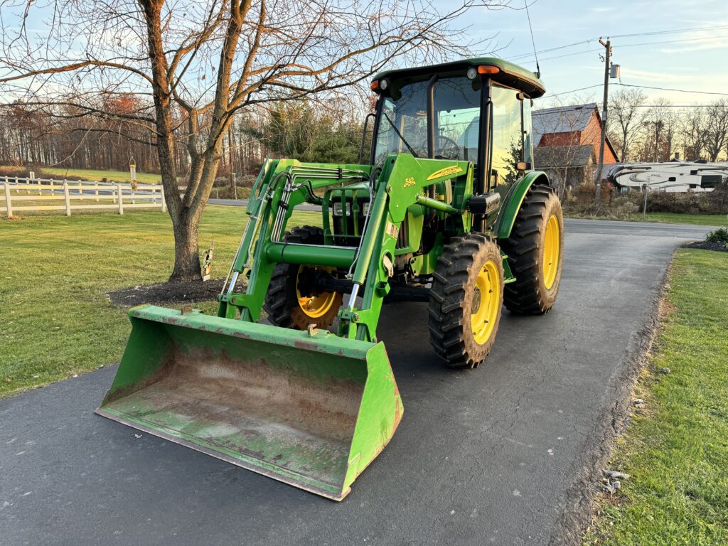 2003 John Deere 5220 Tractor Loader - BWS Equip
