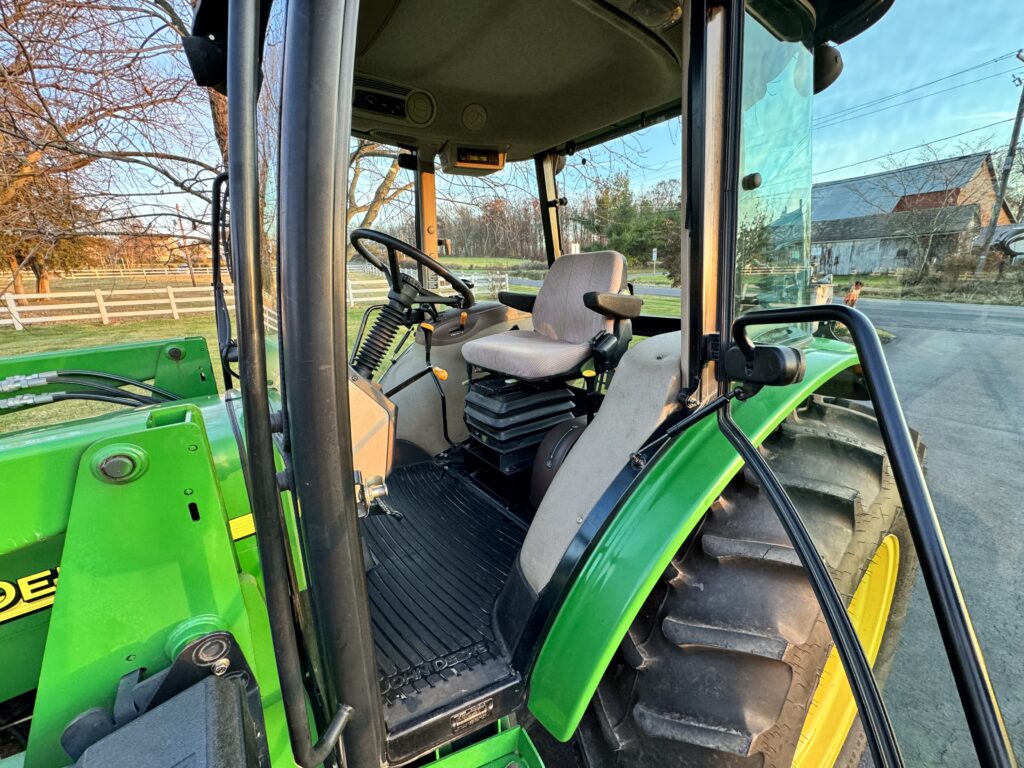 2003 John Deere 5220 Tractor Loader - BWS Equip